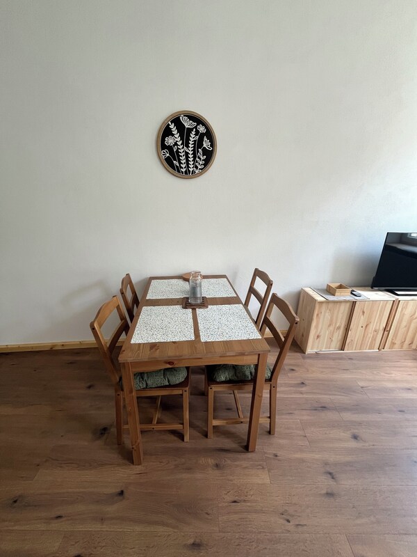 Fichtelzimmer - Zentrale Und Moderne Ferienwohnung Im Herzen Von Wunsiedel - Wunsiedel