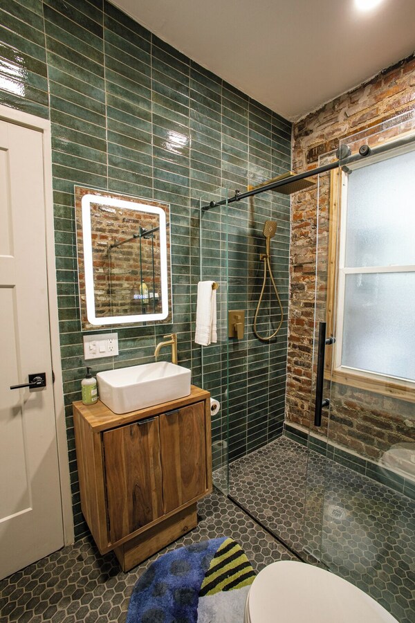 4-bedroom 2-bathroom Double Apartment Oasis In Ohio City, Big Deck - Cleveland, OH