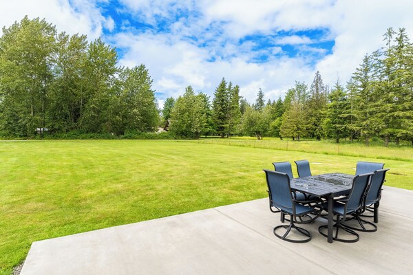 Charming Rambler On 5 Private Acres In The County. Sleeps 8. Starlink And A/c. - Aldergrove