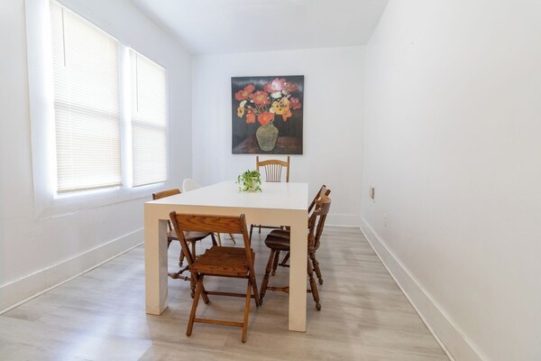 Family-friendly 4br Detroit Home: Wifi And Parking - Hamtramck, MI