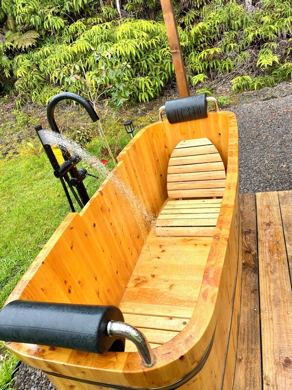 New! Volcano Tea House Cottage 2-hottub-fireplace - Volcano, HI