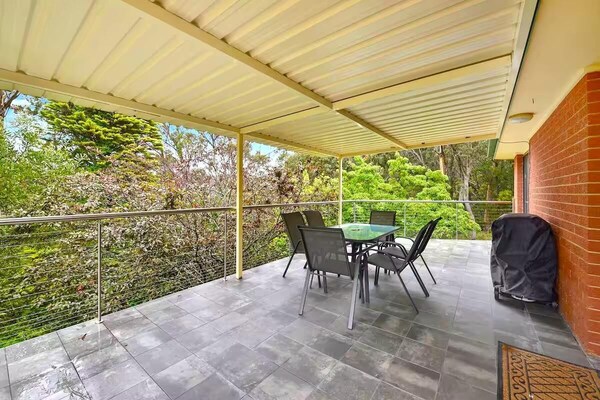 Belvidere Cottage - Belvidere Cottage | Comfortable 3 Bedroom Home, Fireplace, Bath, Deck - Blue Mountains