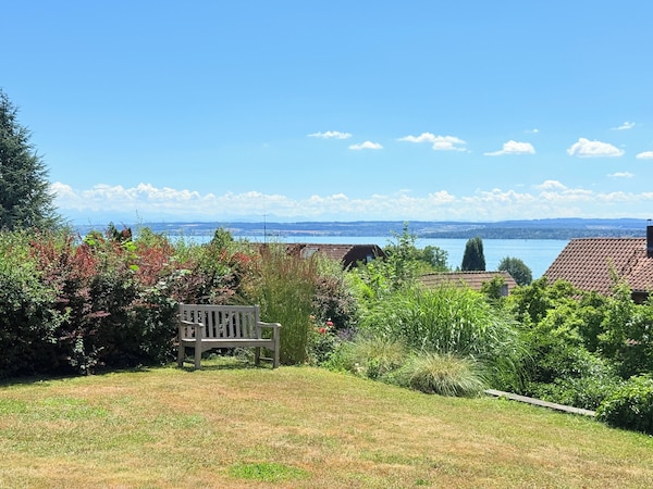 Das Freistehende Ferienhaus Sonnendeck In Uhldingen-mühlhofen Bietet Auf 160 M² - Kreuzlingen