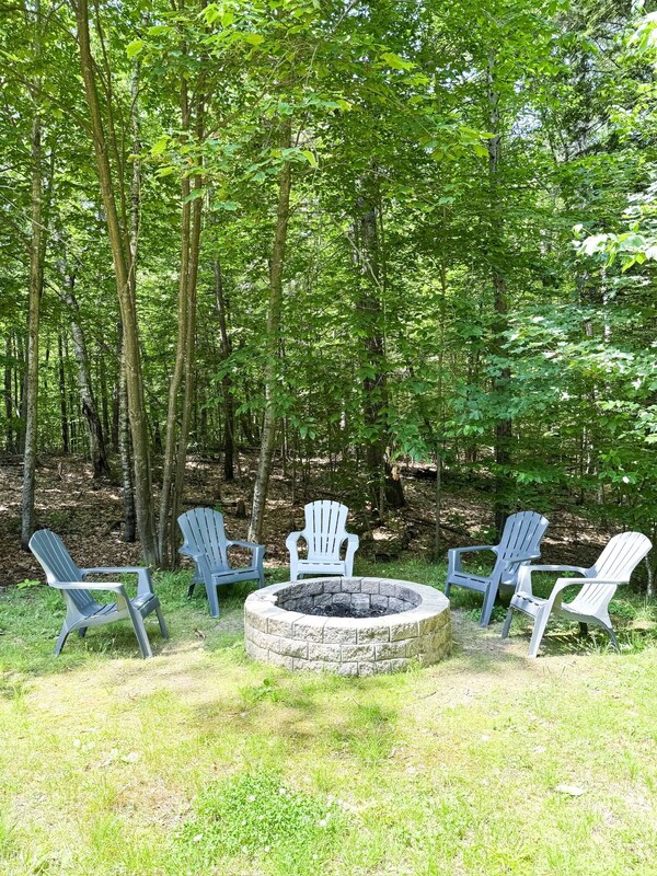 Cozy 3br Retreat W/ Resort Perks - Pools, Hot Tub, & Skiing! - New Hampshire