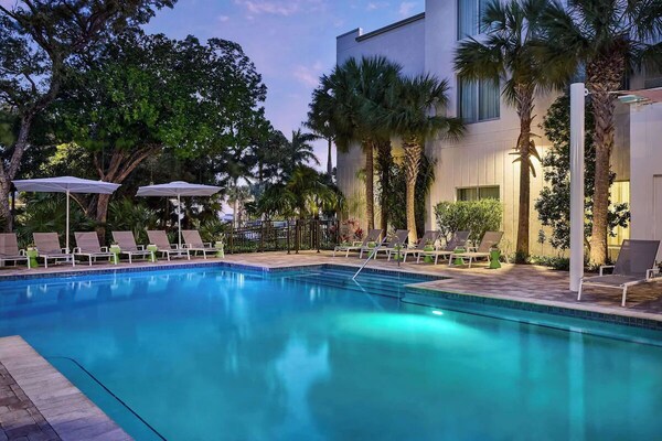 Waterfront Escape With Marina Views & Beach Access! Outdoor Pool! - Marathon