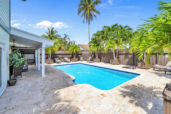 Amazing Tropical Pool House Delray Near Ocean- 4 Bedrooms 3 Baths- - Delray Beach, FL