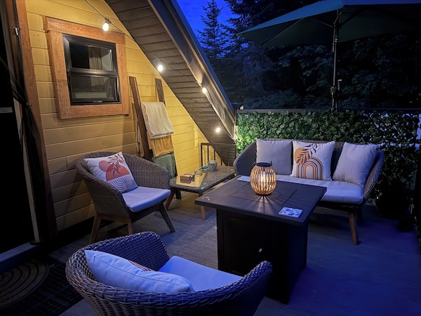 Seaside Perch - A Cozy Cottage Near The Beach. - Sooke
