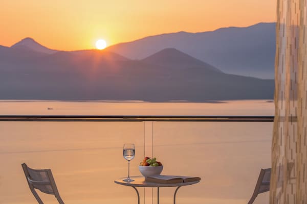 Villa Soumela - A Holiday Home For Relaxation & Recharge With Pool And Sea View - Lefkada
