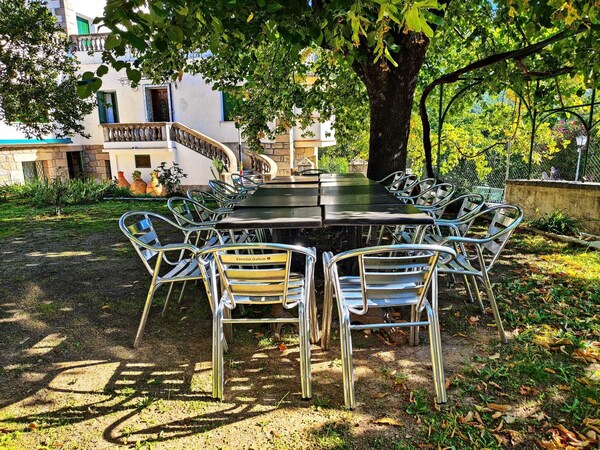 Maison De Vacances 'El Rozado' Avec Vue Sur La Montagne, Terrasse Privée Et Wi-fi - Navaluenga