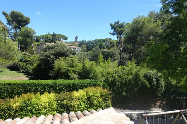 Charming House In Antibes With Swimming Pool Close To The Beach - Juan-les-Pins