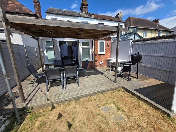 Stunning Blue Peak Lodge': Your Ultimate Coastal Escape - Clacton-on-Sea