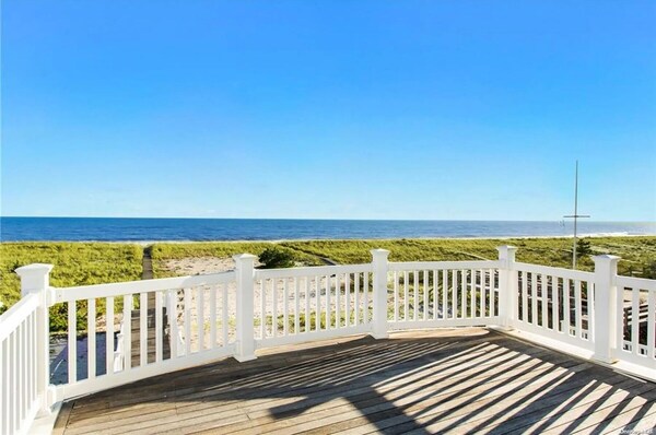 Oceanfront! Westhampton Beach Huge Discount, Entire Home. - Long Island, NY
