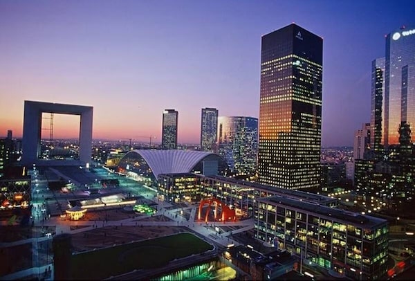 Comfortable 3-room Apartment In La Défense Close To Transport Links - Puteaux