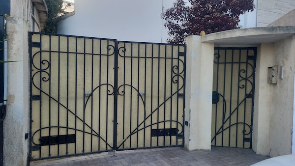 Apt à La Marsa à 200m De La Plage + 3 Chambres, Sdb Un Jacuzzi Qui Fonctionne - Marsa