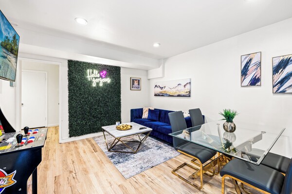 1 Block To Beach Heaven Chic 2bd - Dockweiler Beach, Playa Del Rey