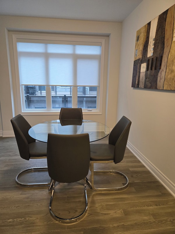 Brand New Modern 4 Bedroom Home In Prestigious Oakville Community - Burlington