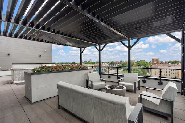 E501 Moody, Spacious & Stylish 2bd Dt Minneapolis - Minneapolis, MN