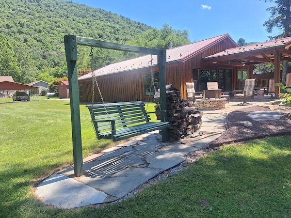 Deep Water Retreat - Great Location Directly On Big Pine Creek With Trail Access - Hyner Run State Park, North Bend