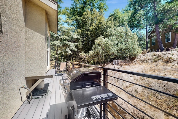 Spacious Home With Full Kitchen, Pool Table, Wifi & Great Location Near Lake - North Fork, CA
