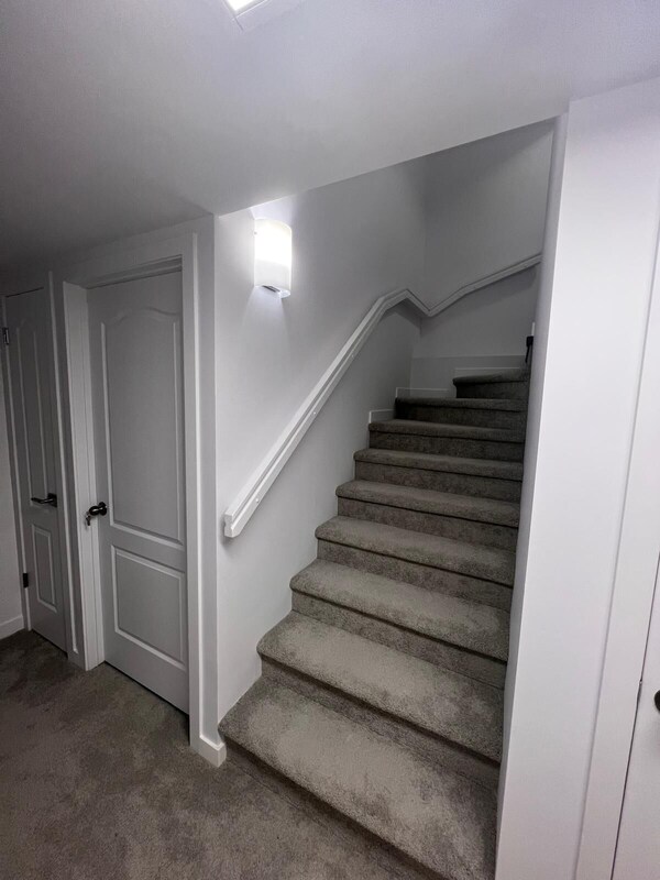 Well Furnished Cozy 1 Bedroom Basement Suite With Private Entrance - Manitoba