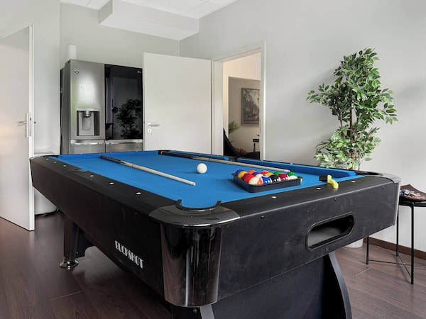 Group Oasis In Munich Cinema, Pool Table, 17 Beds - Múnich