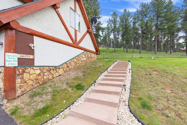 Dakota Cabin:1 Mi. Sheridan Lake - Keystone, SD