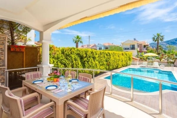 Villa Canberk; öZel Havuz, 5 Yatak Odası, 5 Banyo, Klima, Alarm - Dalyan