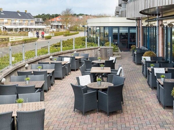 Seaside Hotel  Close To Ameland Trails, Ferry & Beach Access - 3 Units - Friesland
