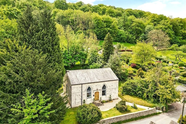 Breathtaking Cotswolds Chapel W/ Valley Views - Stroud