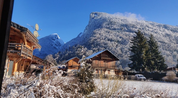 Chalet '9 Adultes 4 Enfants' With Mountain View, Private Terrace And Wi-fi - Samoëns