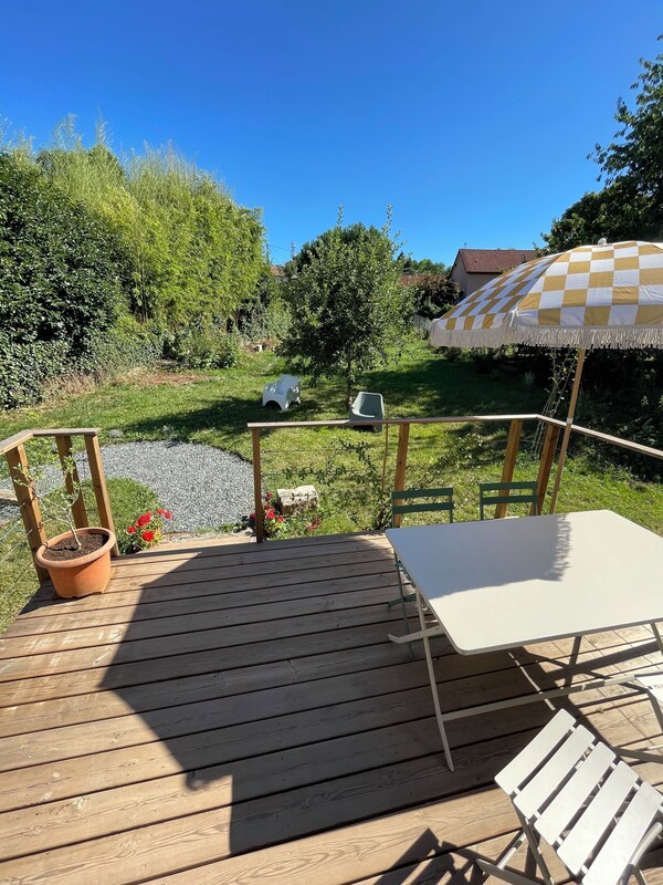 Loft Avec Terrasse Et Jardin Dans Une Grange Rénovée - Limousin