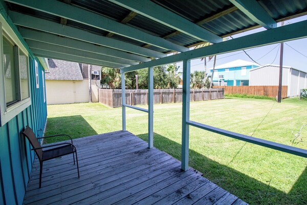 Cozy House With Everything You Need! - Port Mansfield, TX