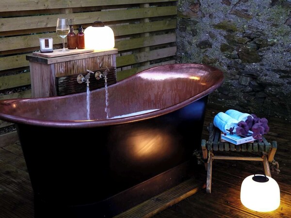 Luxury Eco Cabin With Sea Views - North Wales