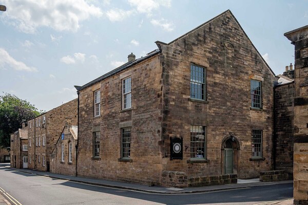 Luxe Chapel Apartment With Roll-top Bath - Barnard Castle