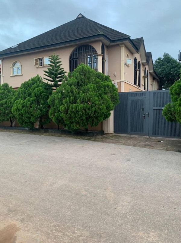 A Beautiful 2-bedroom Apartment In Gra Benin City. - Benin City