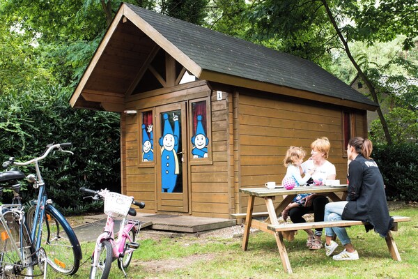 Hikers' Cabin - Studio Resort, Sleeps 4 - Herentals