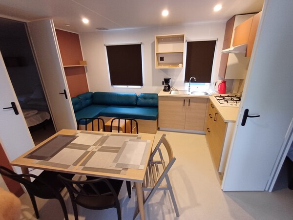Cottage 6 People - Three Bedroom Resort, Sleeps 6 - Enschede