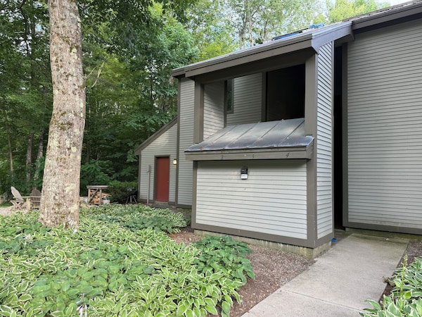 Ski, Hike & Relax. Warm 1br Spot. - Vermont