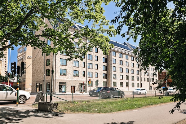 Scandinavian Comfort In äLvsjö - 斯德哥爾摩