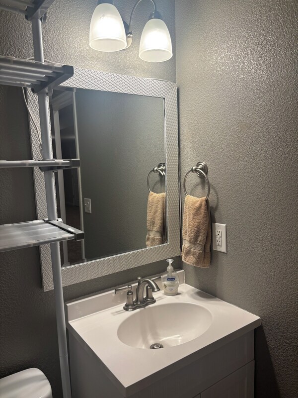 Charming Getaway In Quiet Neighborhood! - Cheyenne, WY