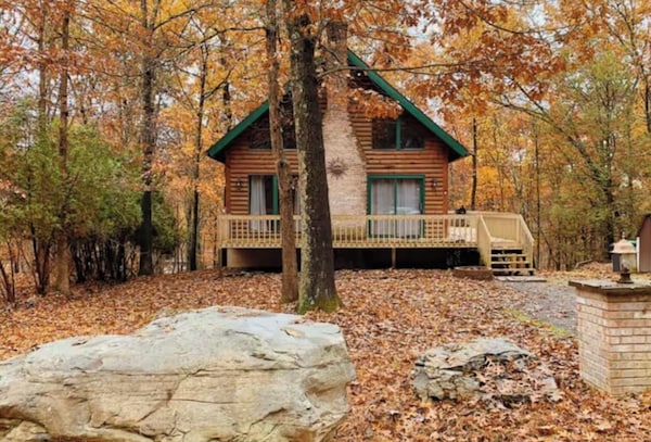 Chic Cabin Near Shawnee And Bushkill Falls - Bushkill, PA