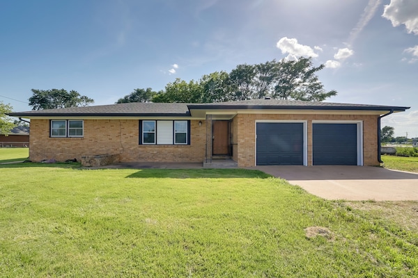 5 Mi To Zoo: Family Retreat In Wichita! - Wichita, KS