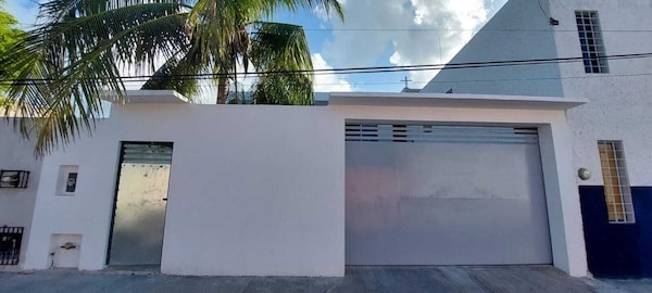Central Apartments Near Puerto Juarez - Cancún