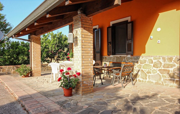 Gorgeous Home In Perdifumo - San Mauro Cilento