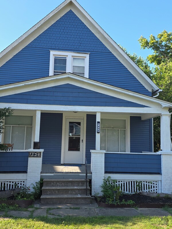 Super Cozy 4-bedroom House In Lorain Newly Remodeled Close To Lake. - Lakeview Beach, OH