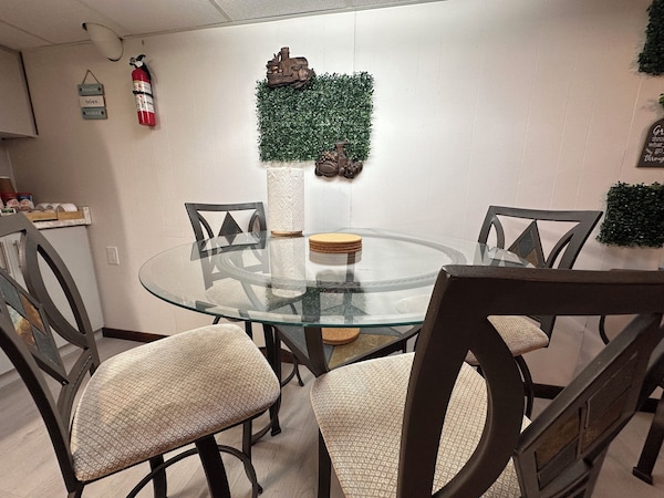 3 Bedroom Guest Suite - St. Catharines