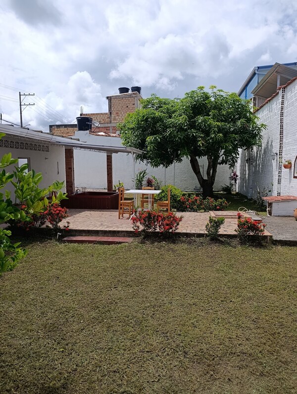 House In The Center Of Anapoima With Private Jaccuzi - Tocaima
