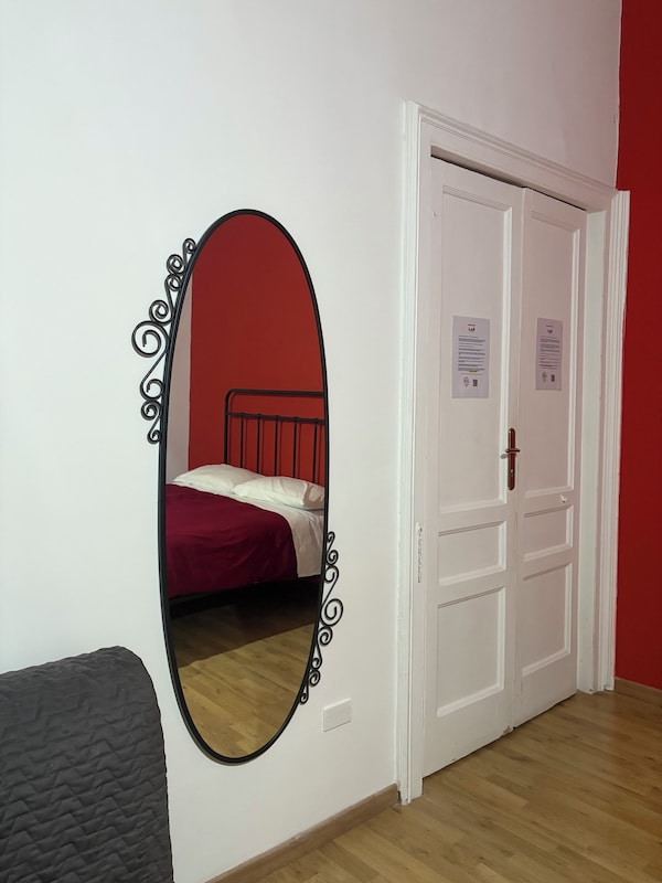 Experience The Heart Of Naples, Sleep At B&b Tarumbó! - Napels