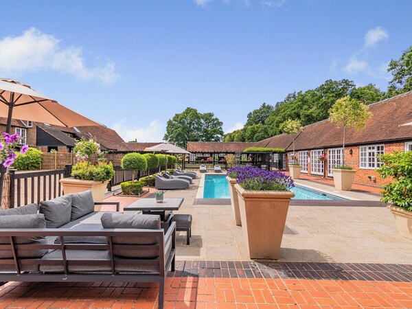 The Pool House - Uk49372 - Shere
