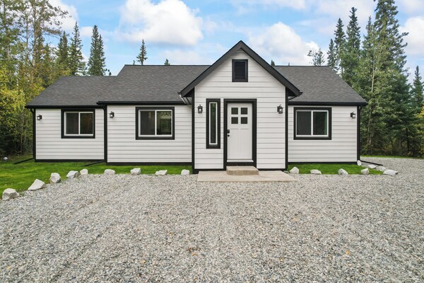 Comfortable Cottage With Hot Tub In Delta Junction, Ak - Alaska